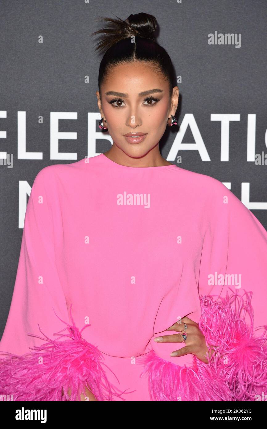 New York, NY, USA. 9th Sep, 2022. Shay Mitchell at arrivals for Harper ...
