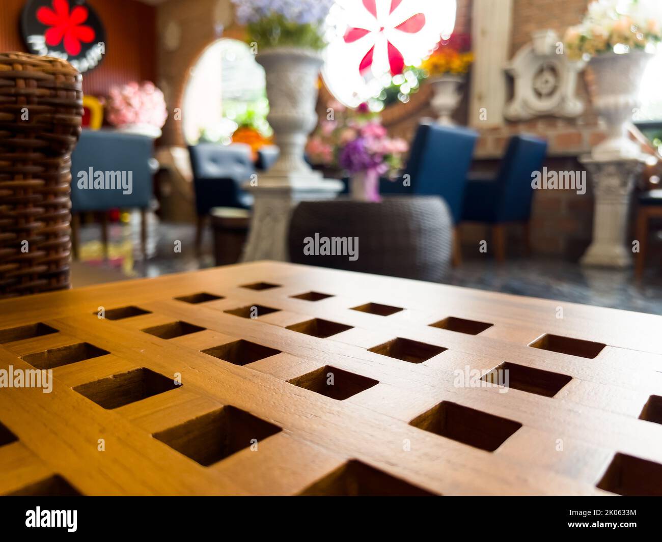 The empty coffee table over defocused coffee shop background. Soft ...