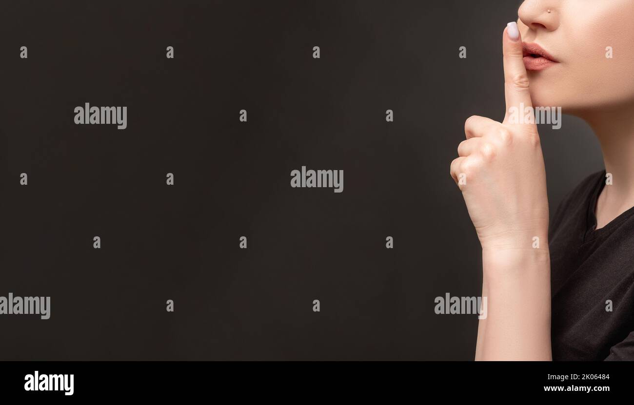 Shhh lips dark hi-res stock photography and images - Alamy