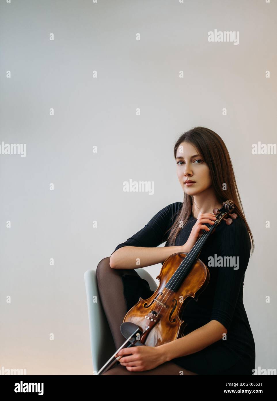 Portrait female artist sitting hi-res stock photography and images - Alamy