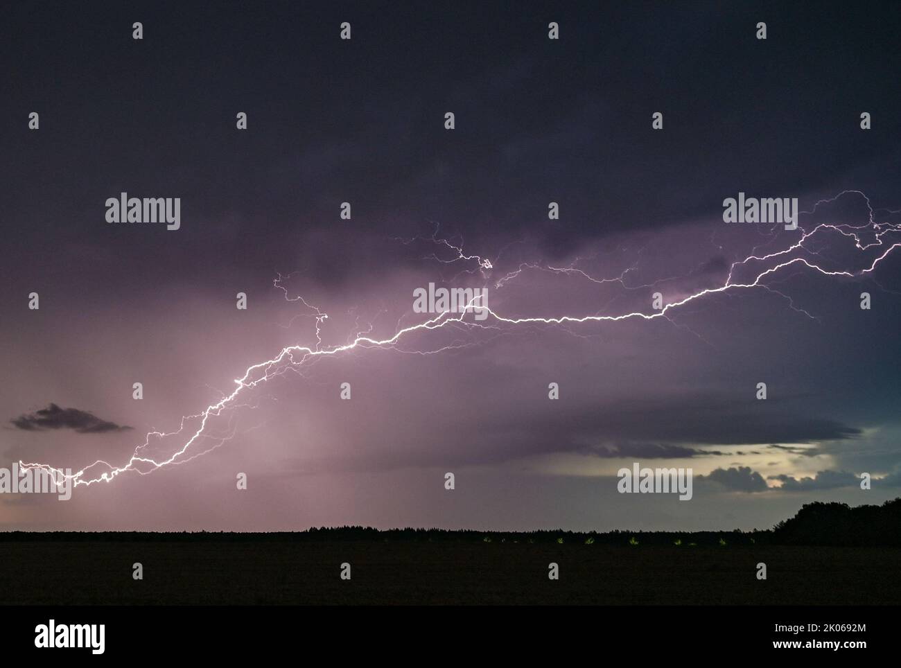Petersdorf, Germany. 09th Sep, 2022. Lightning from a thunderstorm ...