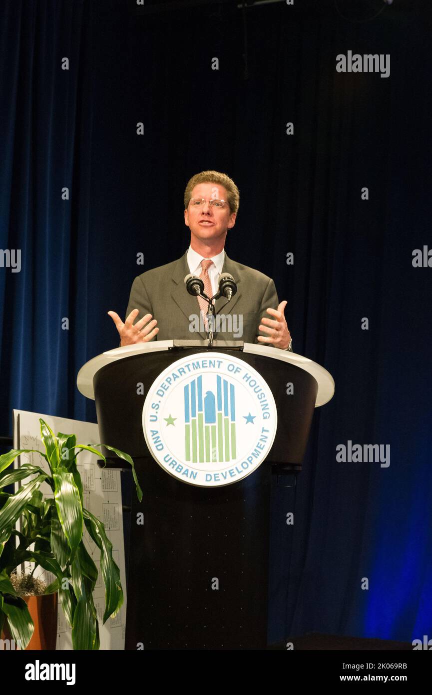 Presentation at HUD headquarters on federal government hiring reform ...