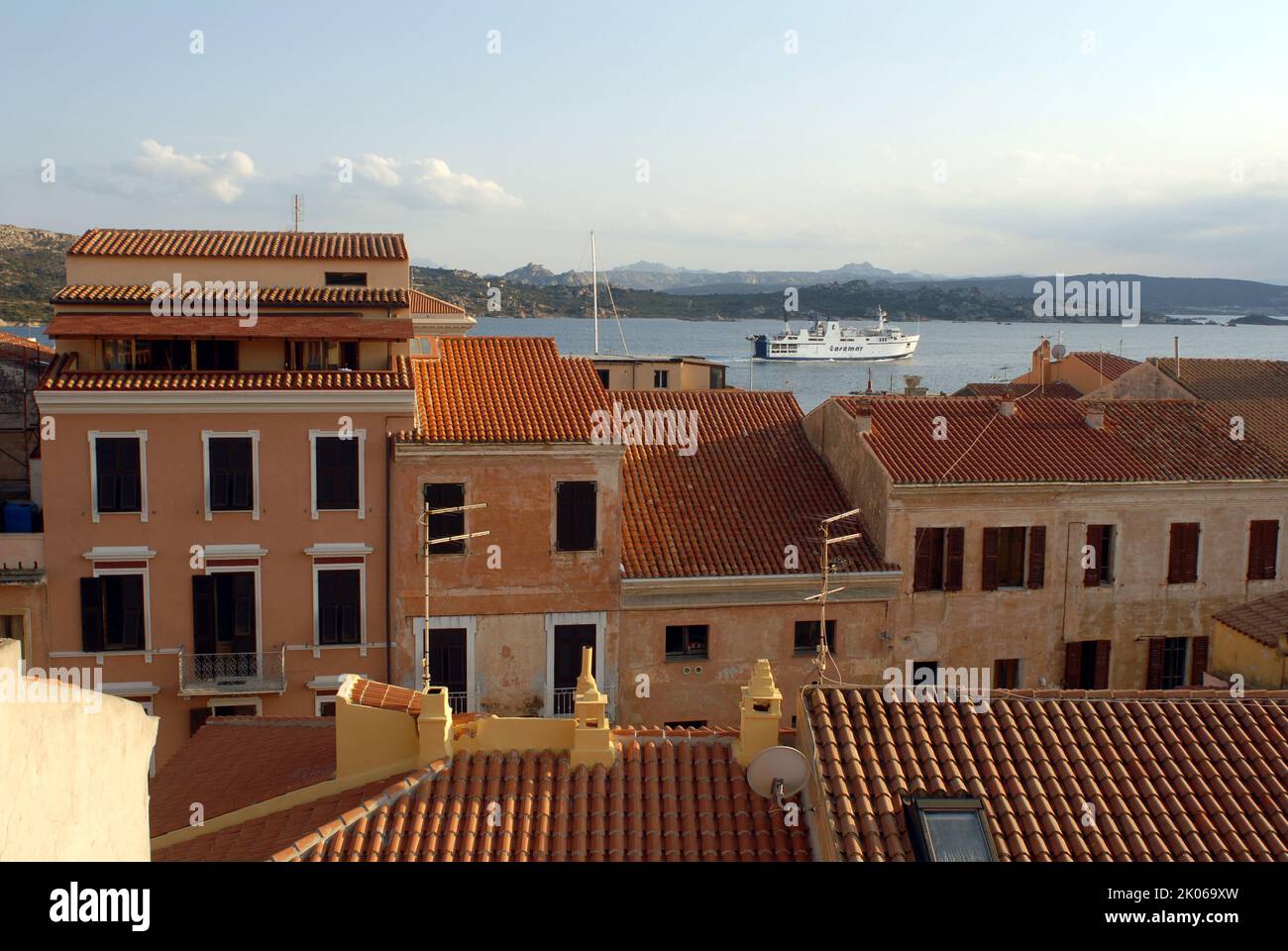 Nave traghetto hi-res stock photography and images - Alamy