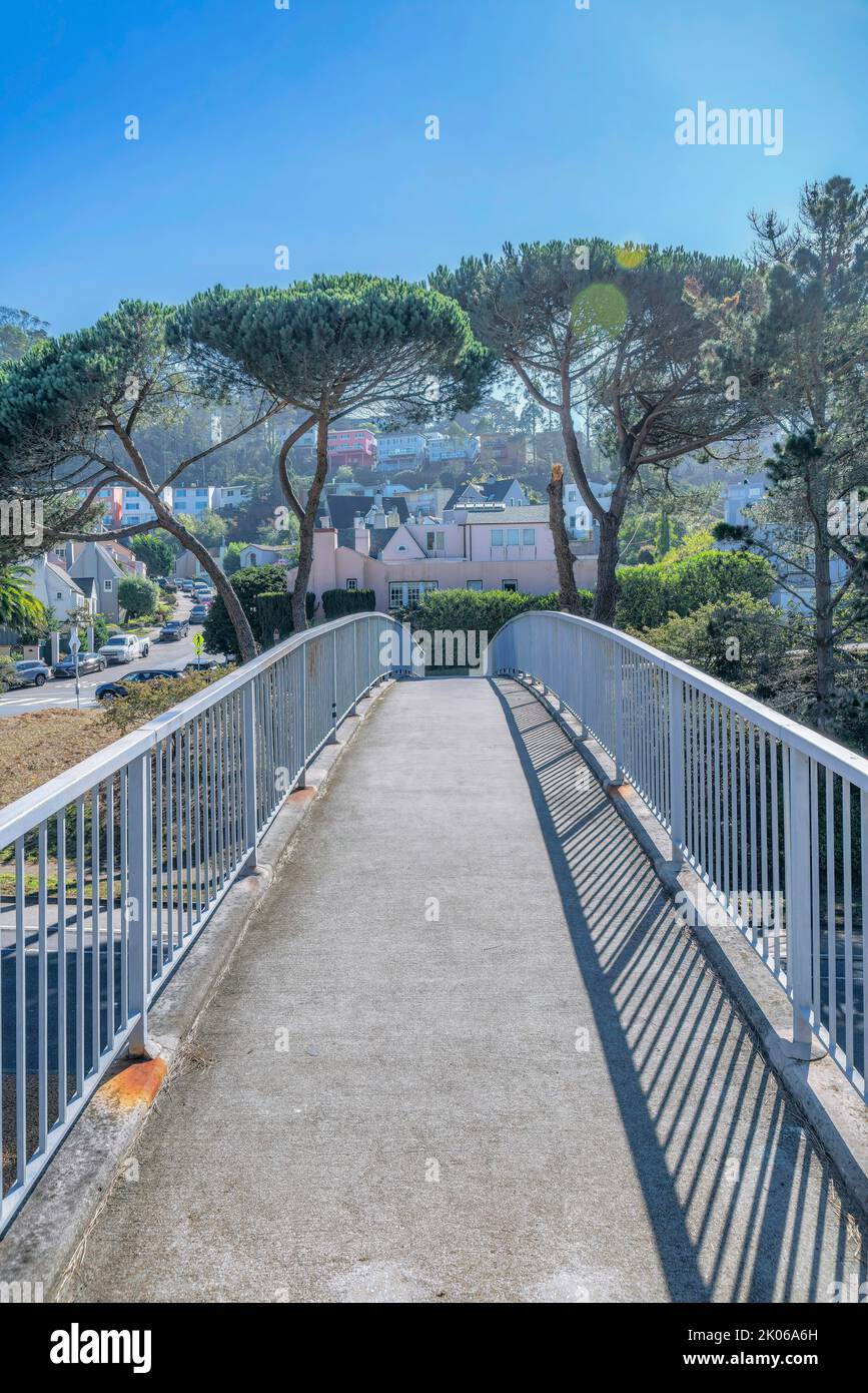 Elevated narrow walkway overlooking residences in San Francisco ...