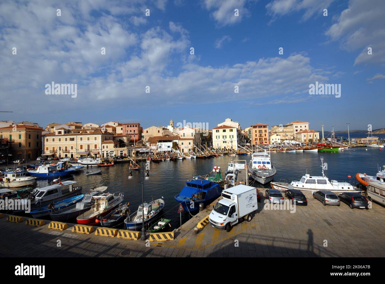 Abitato hi-res stock photography and images - Alamy