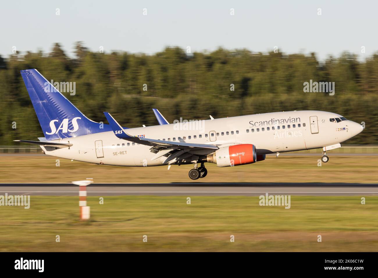 Scandinavian airlines business hi-res stock photography and images - Alamy
