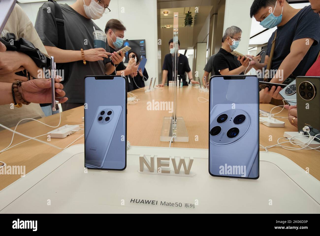 SHANGHAI, CHINA - SEPTEMBER 9, 2022 - Customers experience the newly released Huawei Mate 50 ...