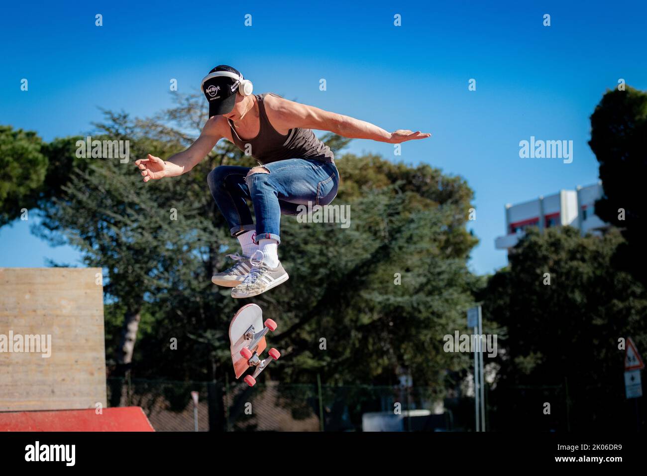 Skate al parco Stock Photo - Alamy