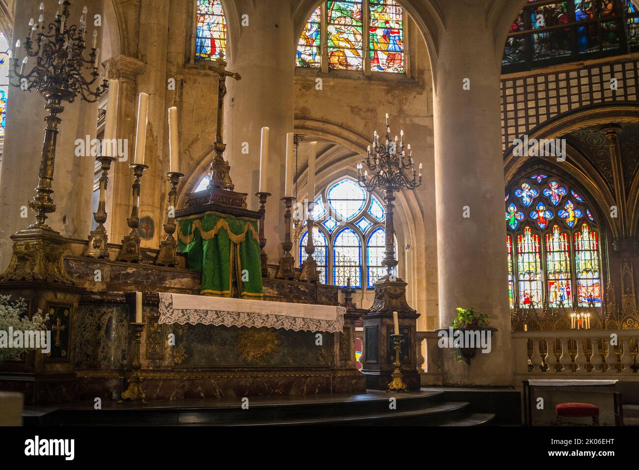 Saint-Étienne-du-Mont church, Gothic church that contains the shrine of ...