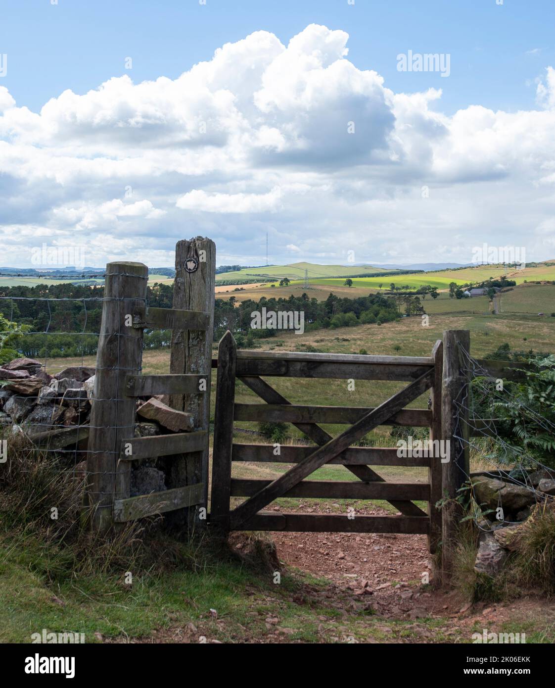 Melrose Paths gate at the The Eildons, Melrose Stock Photo - Alamy