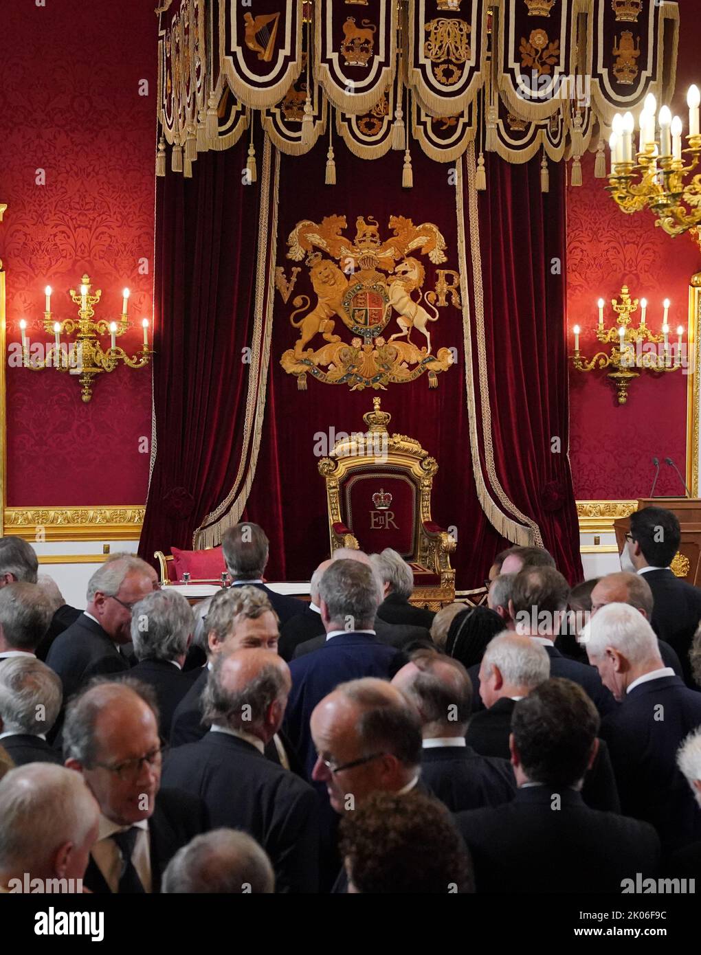 St james's palace throne room accession hi-res stock photography and ...