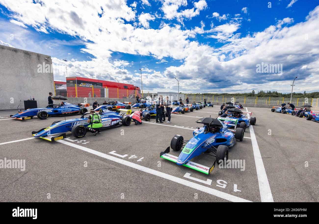 Ambiance pré-grille, during the 5th round of the Championnat de France ...