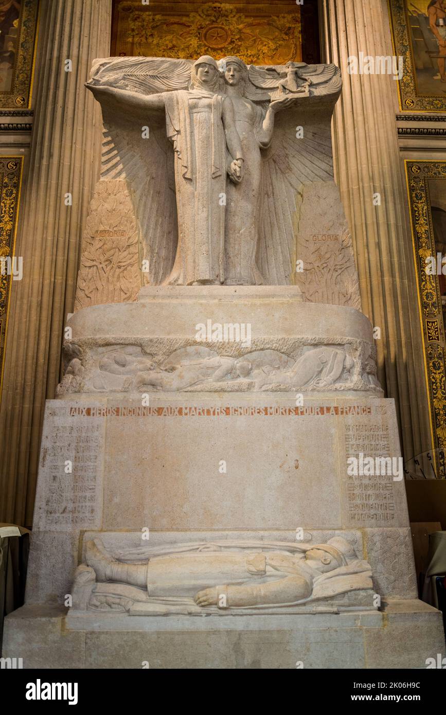 Allegories of Memory and Glory monument to unknown heroes and martyrs ...