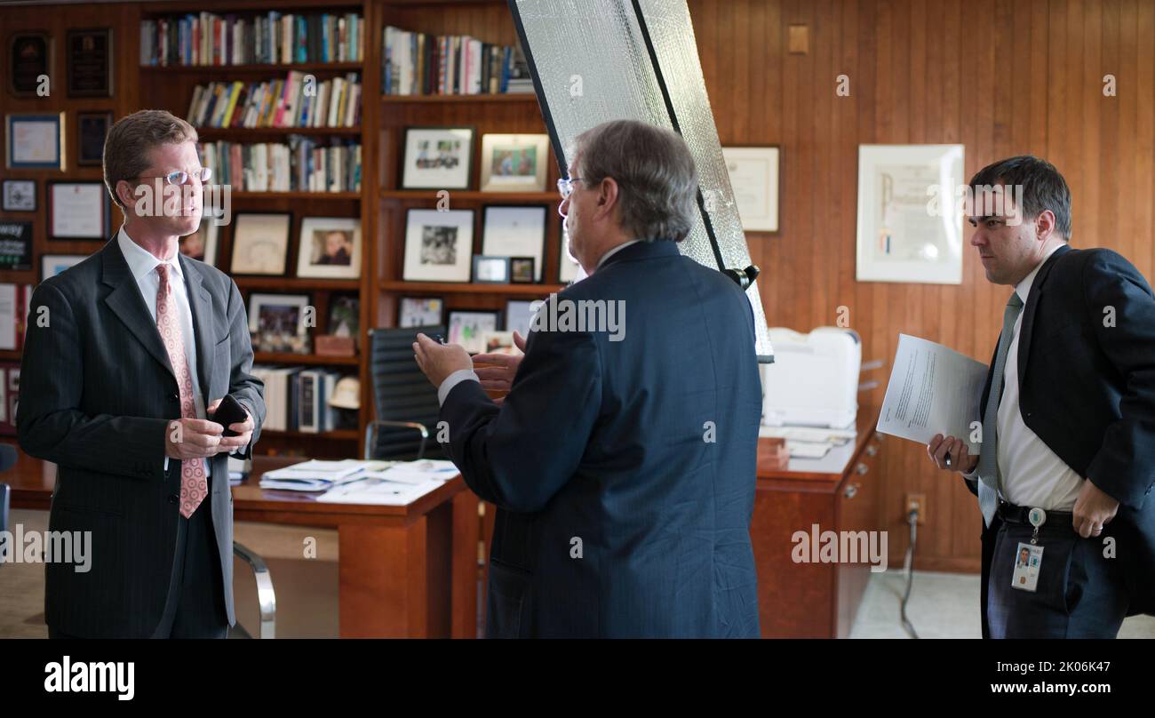 Secretary Shaun Donovan: pre-interview shoot Stock Photo - Alamy