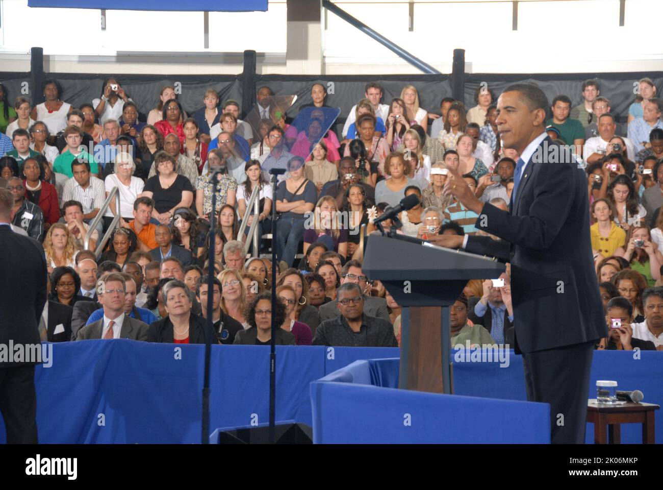President Barack Obama delivering address, greeting crowd in New ...