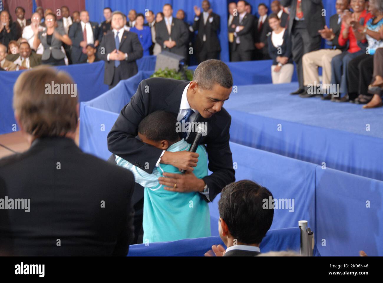 President Barack Obama delivering address, greeting crowd in New ...