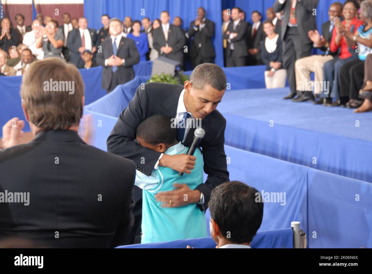 President Barack Obama delivering address, greeting crowd in New ...