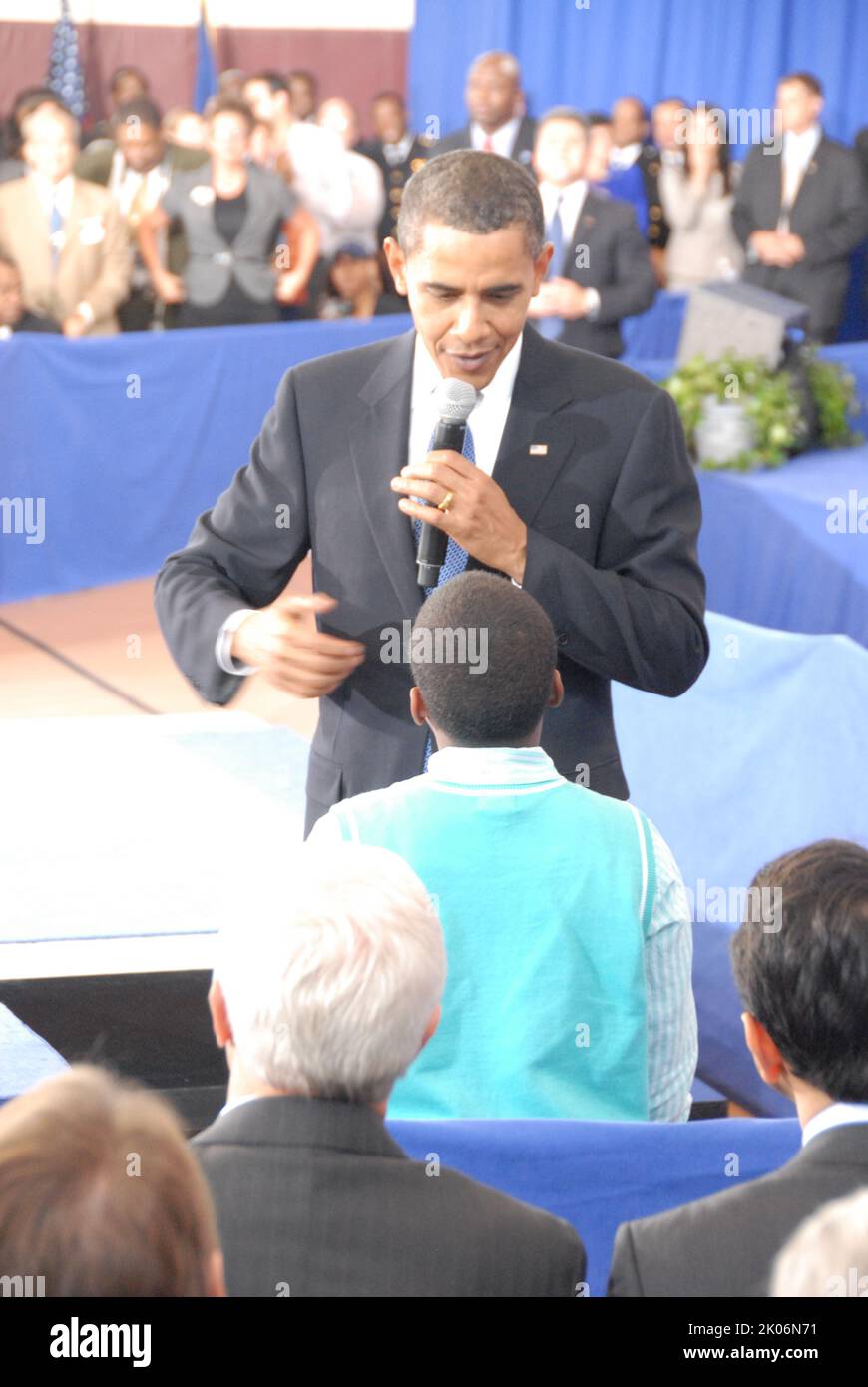 President Barack Obama delivering address, greeting crowd in New ...