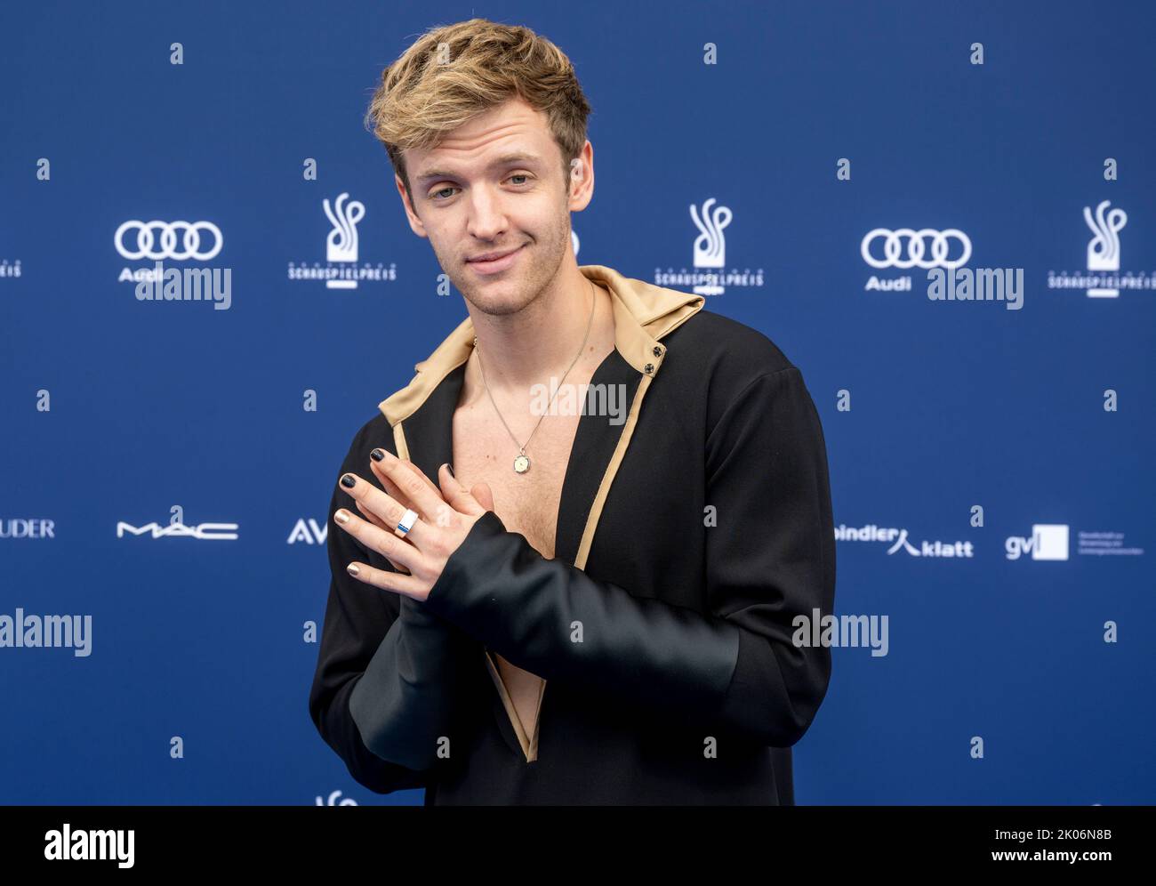 Berlin, Germany. 09th Sep, 2022. Timur Bartels arrives at the German ...