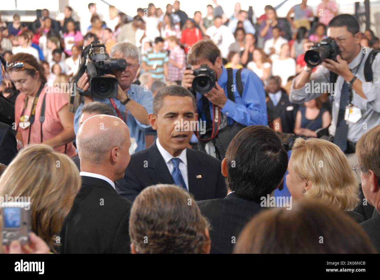 President Barack Obama delivering address, greeting crowd in New ...