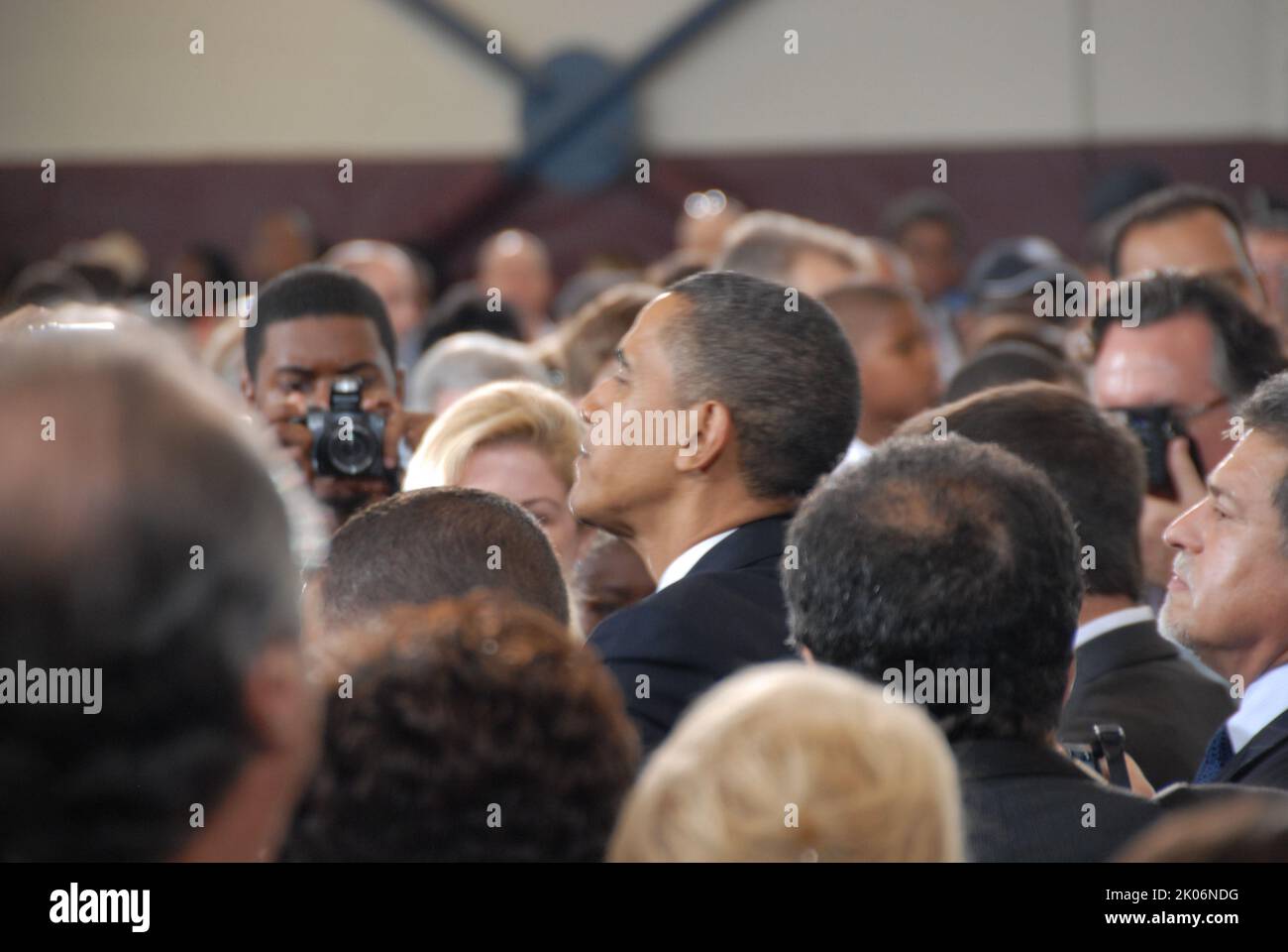 President Barack Obama delivering address, greeting crowd in New ...