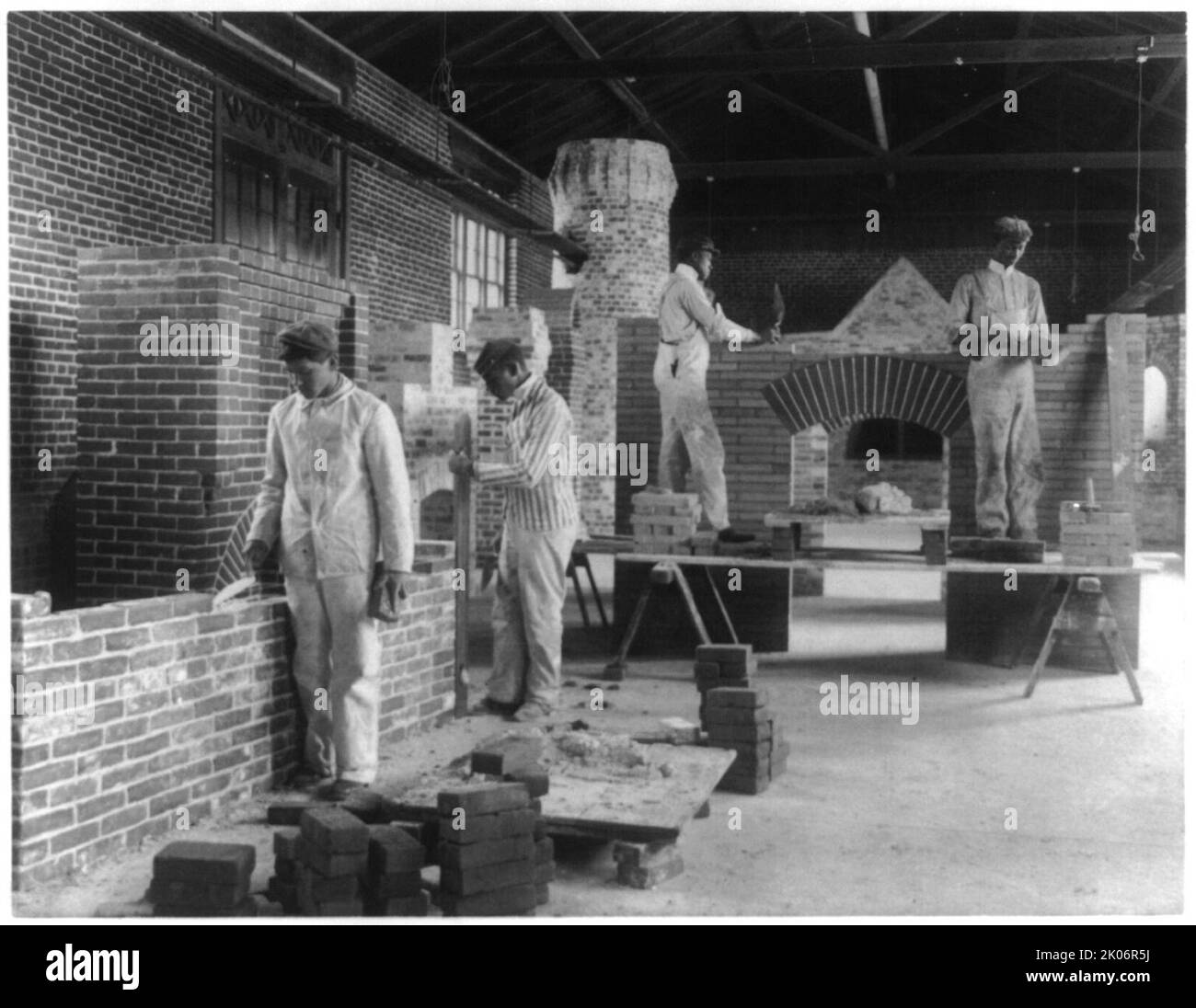 Students in a bricklaying class, Hampton Institute, Hampton, Virginia ...