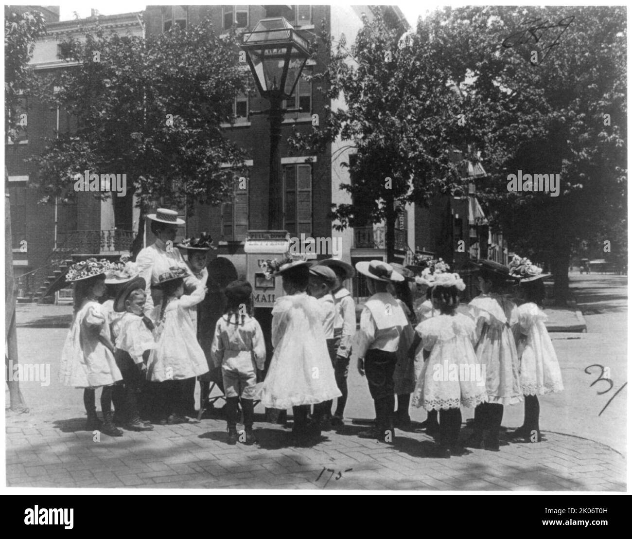 2nd Division grade school pupils examining mail box, Washington, D.C ...
