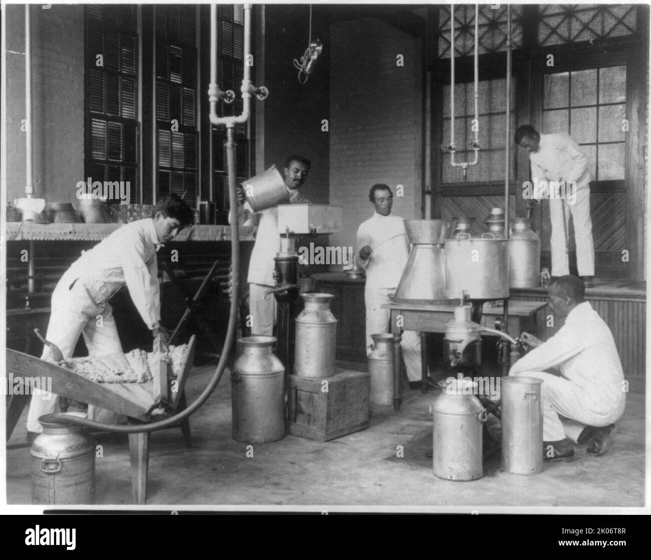 Making butter 1900 hi-res stock photography and images - Alamy