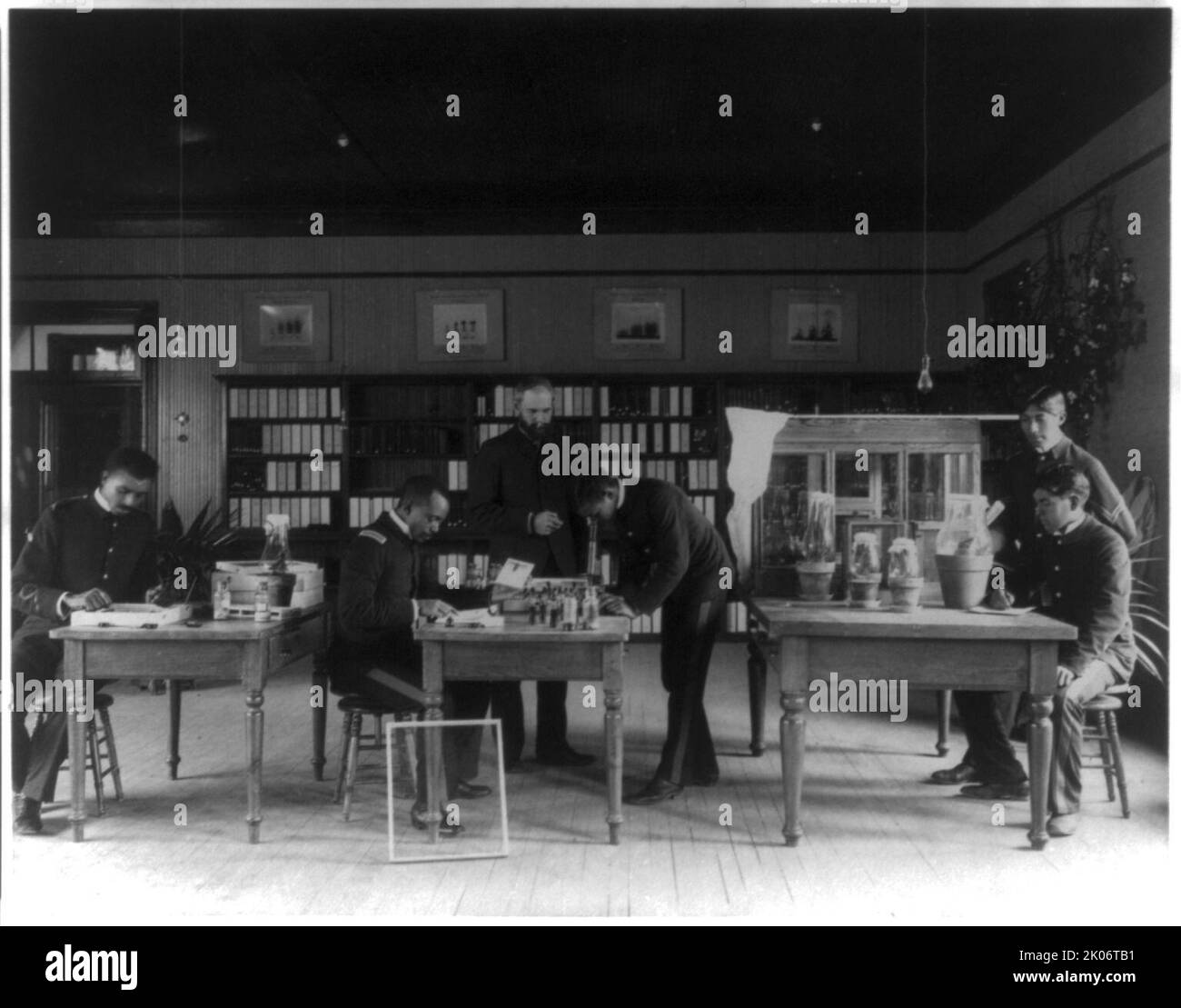 Hampton Institute, Hampton, Va. - teacher and five students studying ...