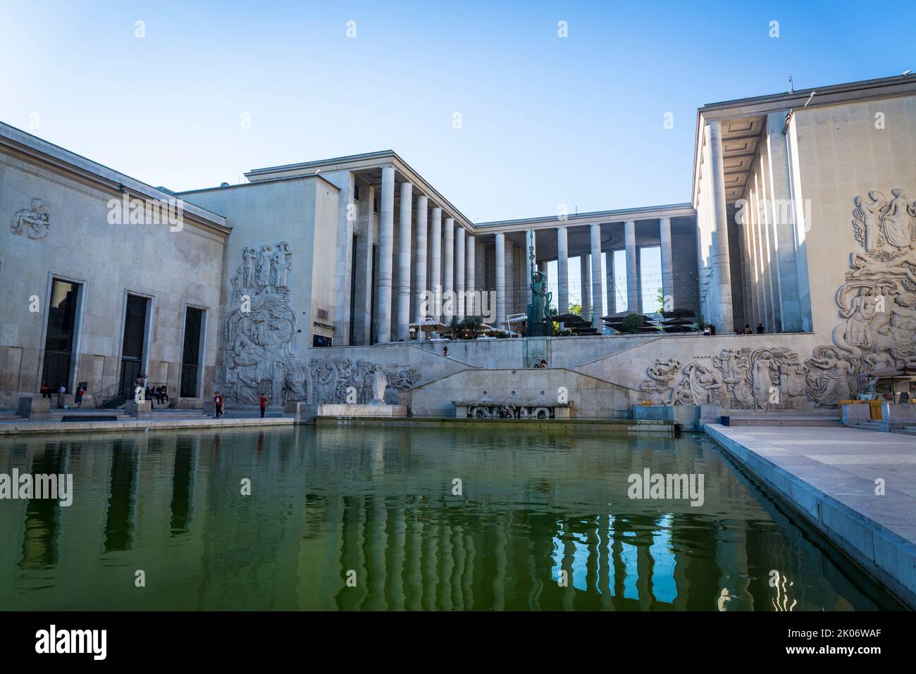 Museum of Modern Art, Musée d'Art Moderne de Paris, a major municipal ...