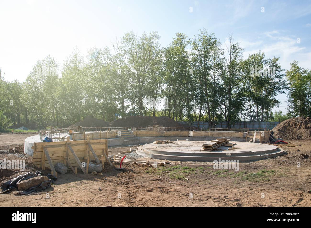 Construction of round stage stage for performances, pouring the ...