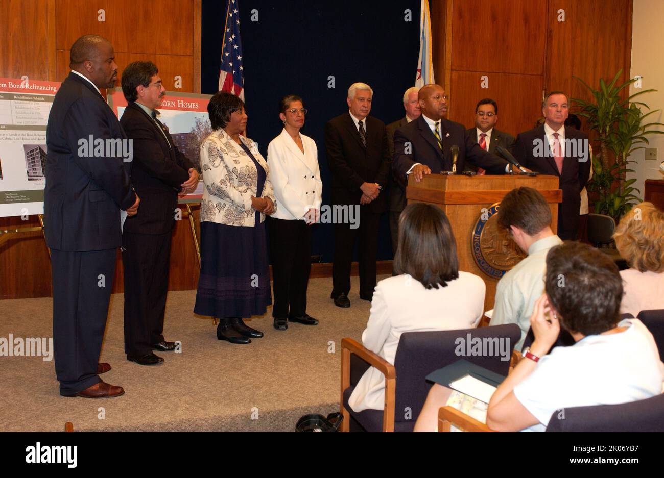 Secretary Alphonso Jackson and aides with Chicago Mayor Richard Daley ...