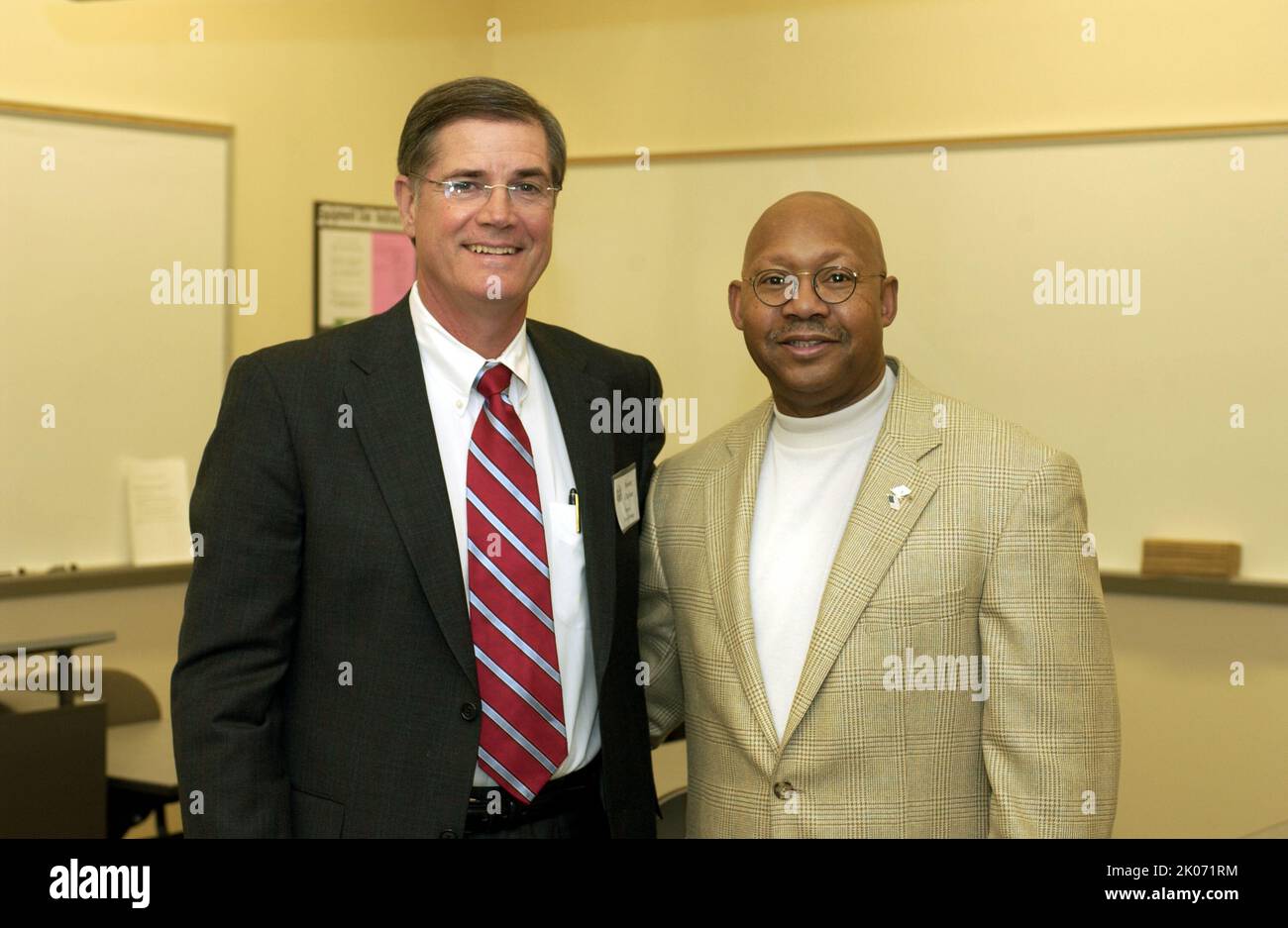 Secretary Alphonso Jackson and aides touring East Texas and meeting ...