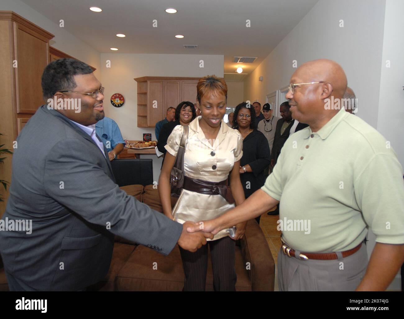 President George W. Bush and Secretary Alphonso Jackson on tour of ...
