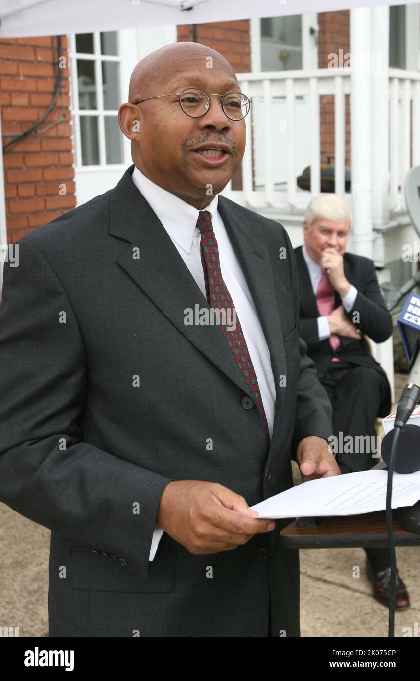 Secretary Alphonso Jackson in St. Louis, Missouri, with former ...