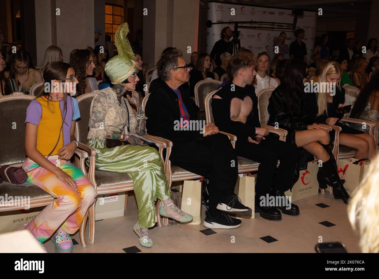 Sarah Settgast und Tochter Greta,Rolf Scheider und Felix Nieder bei der ...