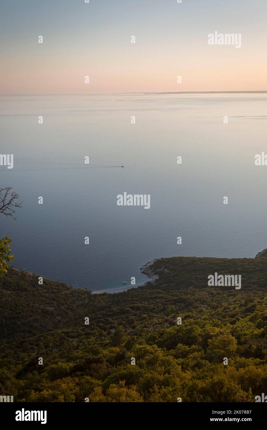Sandy slope water coast gulf hi-res stock photography and images - Alamy