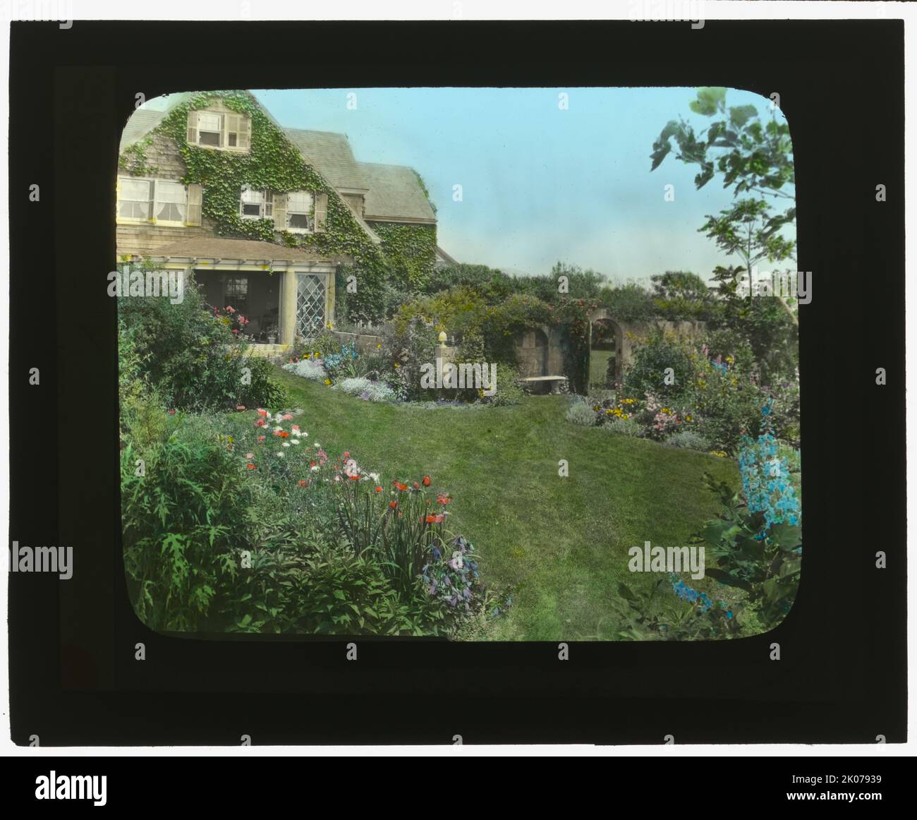 "Gray Gardens," Robert Carmer Hill house, Lily Pond Lane, East Hampton ...