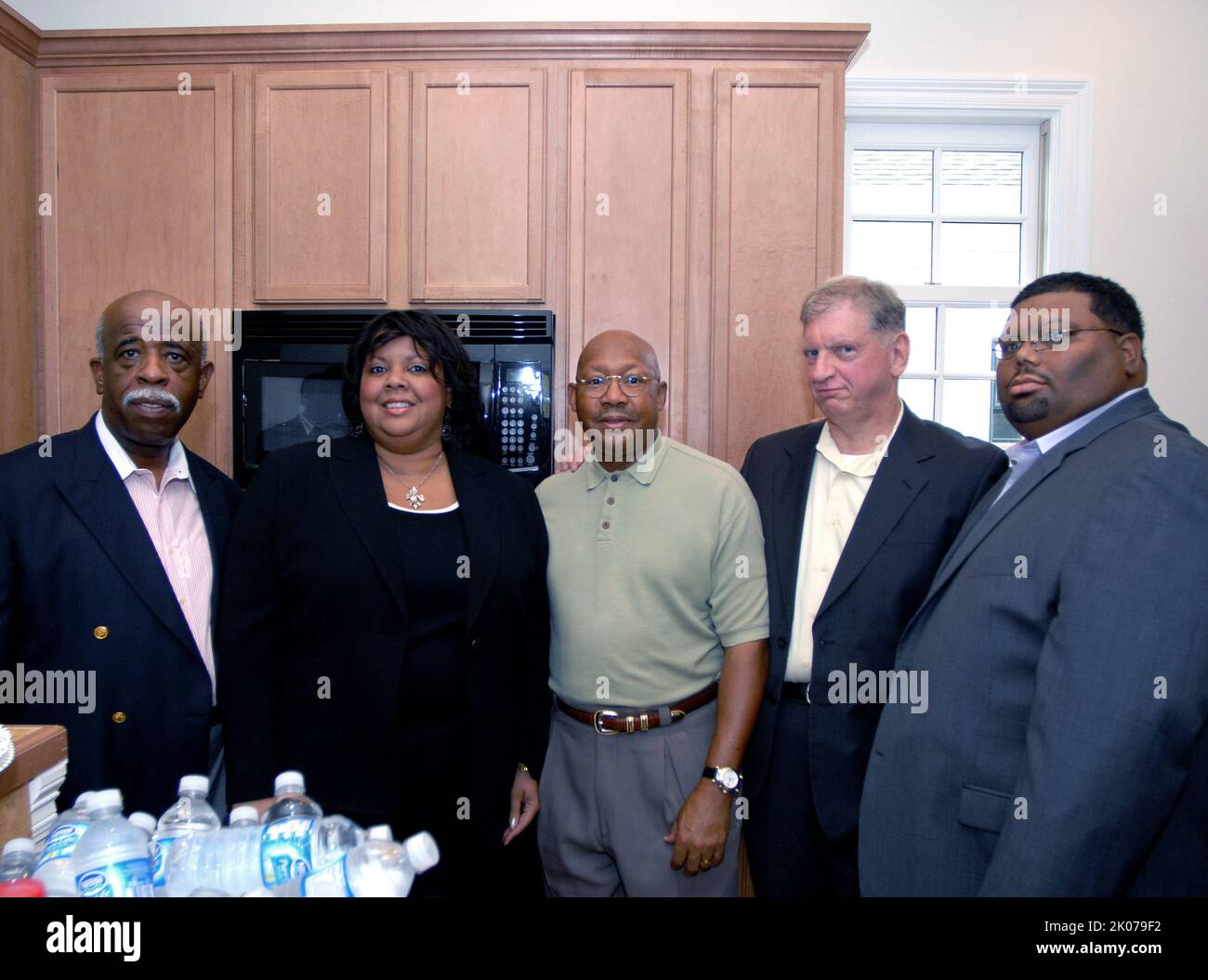 President George W. Bush and Secretary Alphonso Jackson on tour of ...