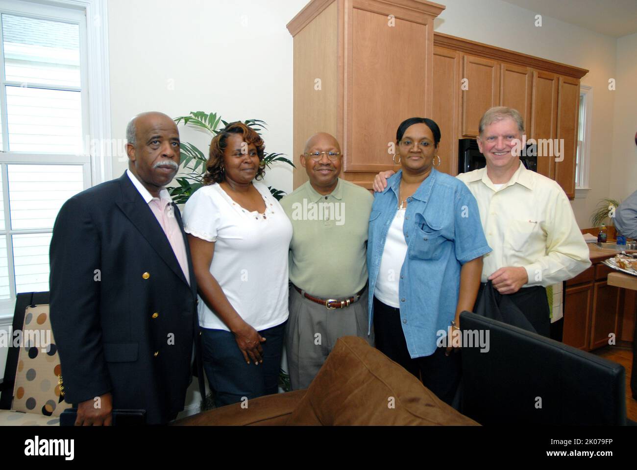 President George W. Bush and Secretary Alphonso Jackson on tour of ...