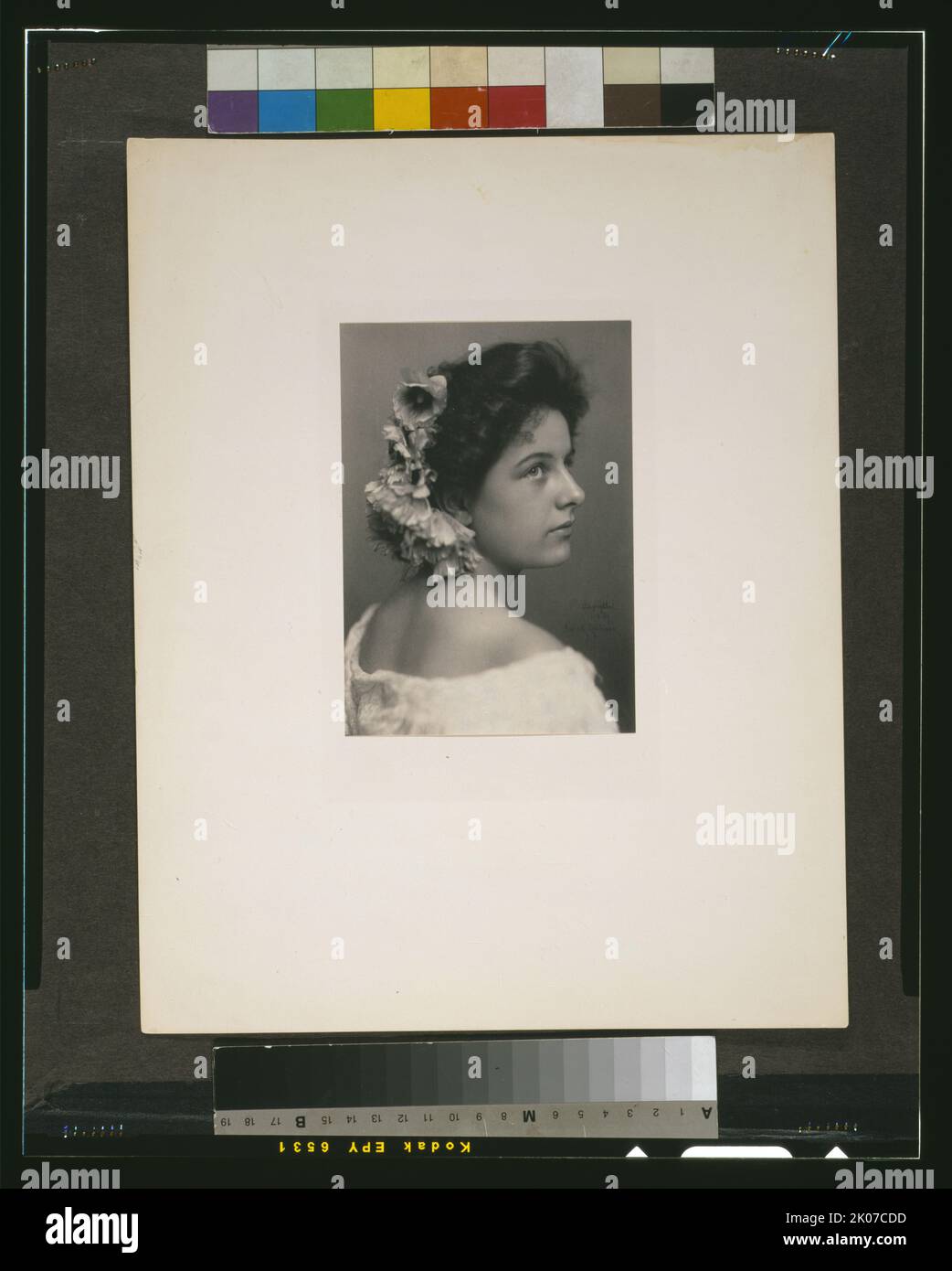 Geraldine Farrar , c1898. Photograph shows head-and-shoulders profile ...