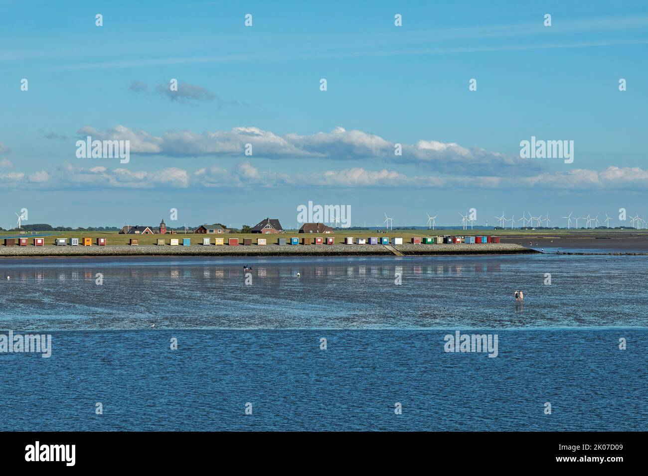 Beach changing cubicles hi-res stock photography and images - Alamy