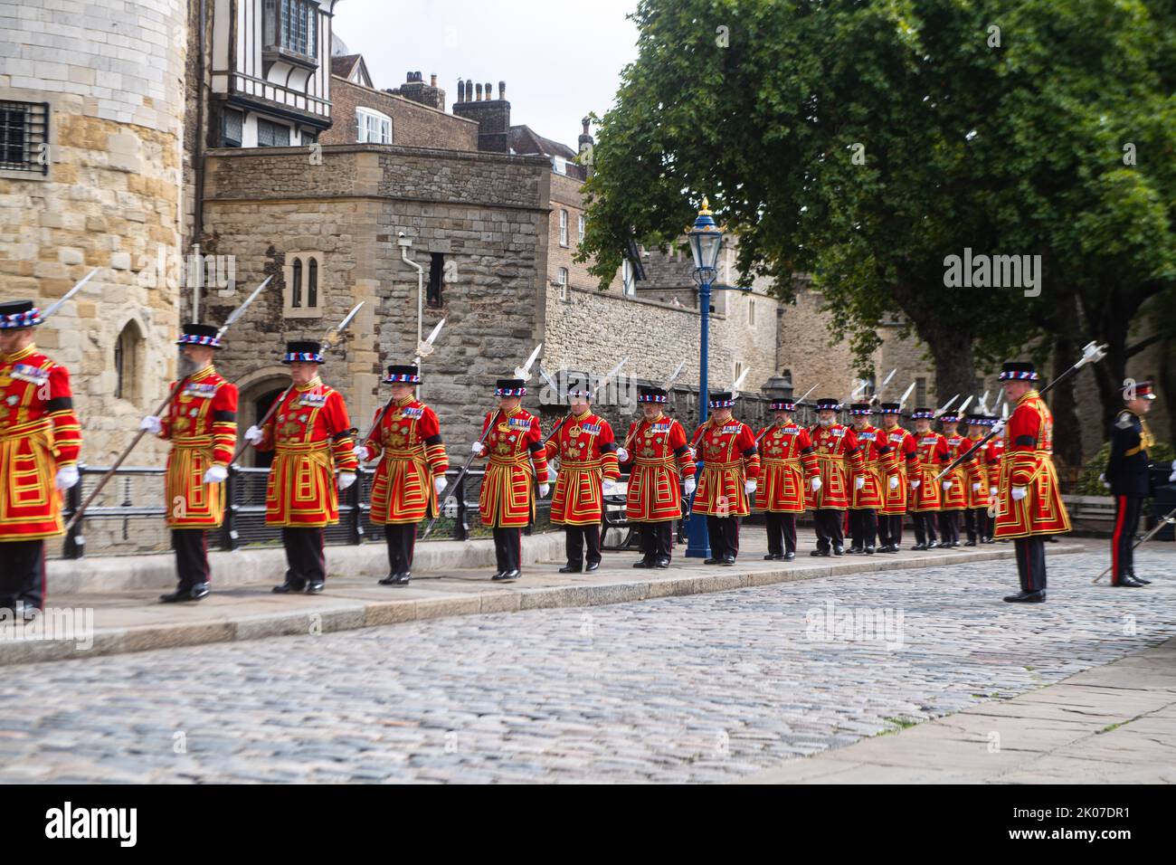 London, UK. 10th Sep, 2022. Yeomen Warders outside The Tower of London ...