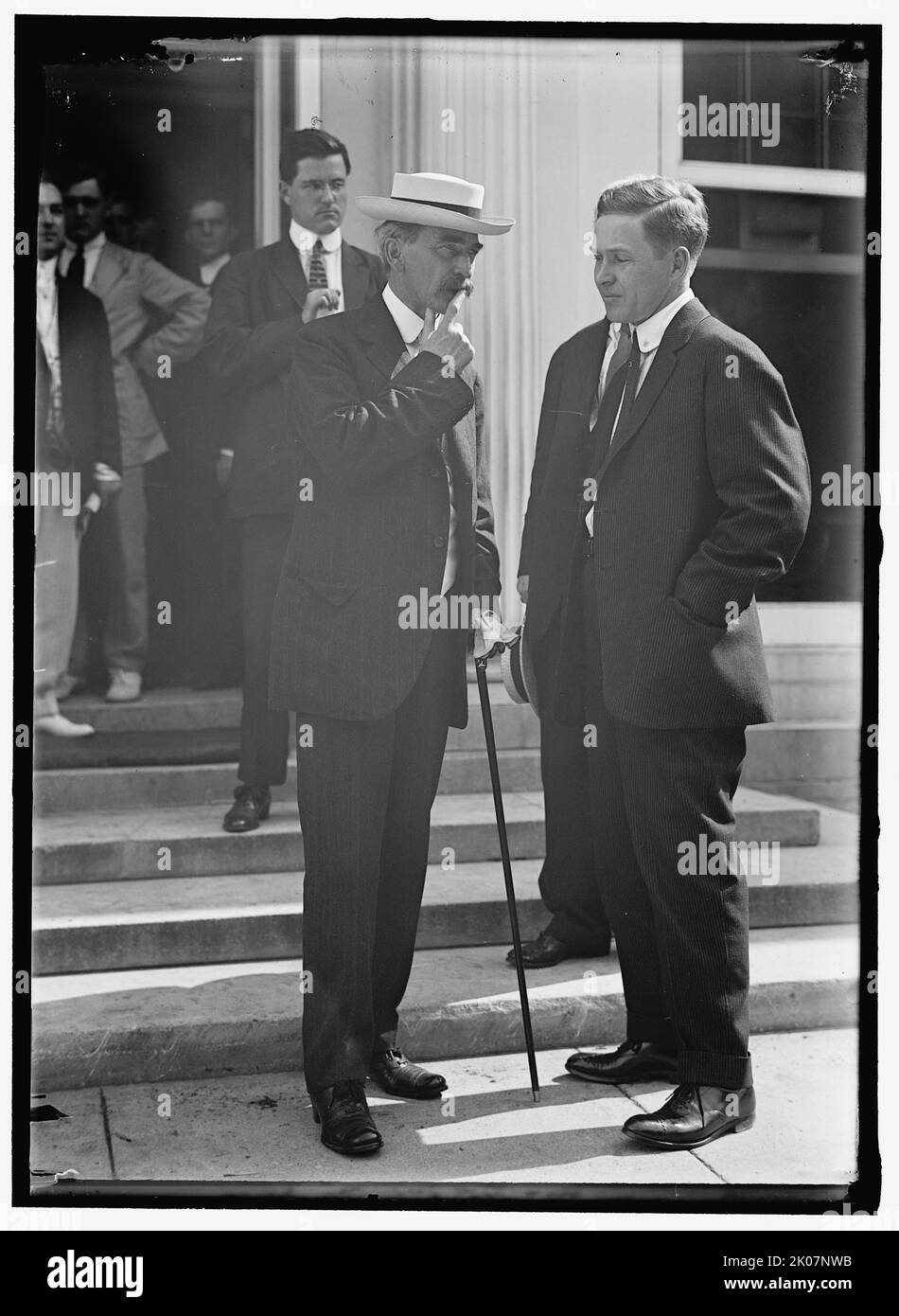 Men at White House, Washington, D.C., between 1913 and 1918 Stock Photo ...