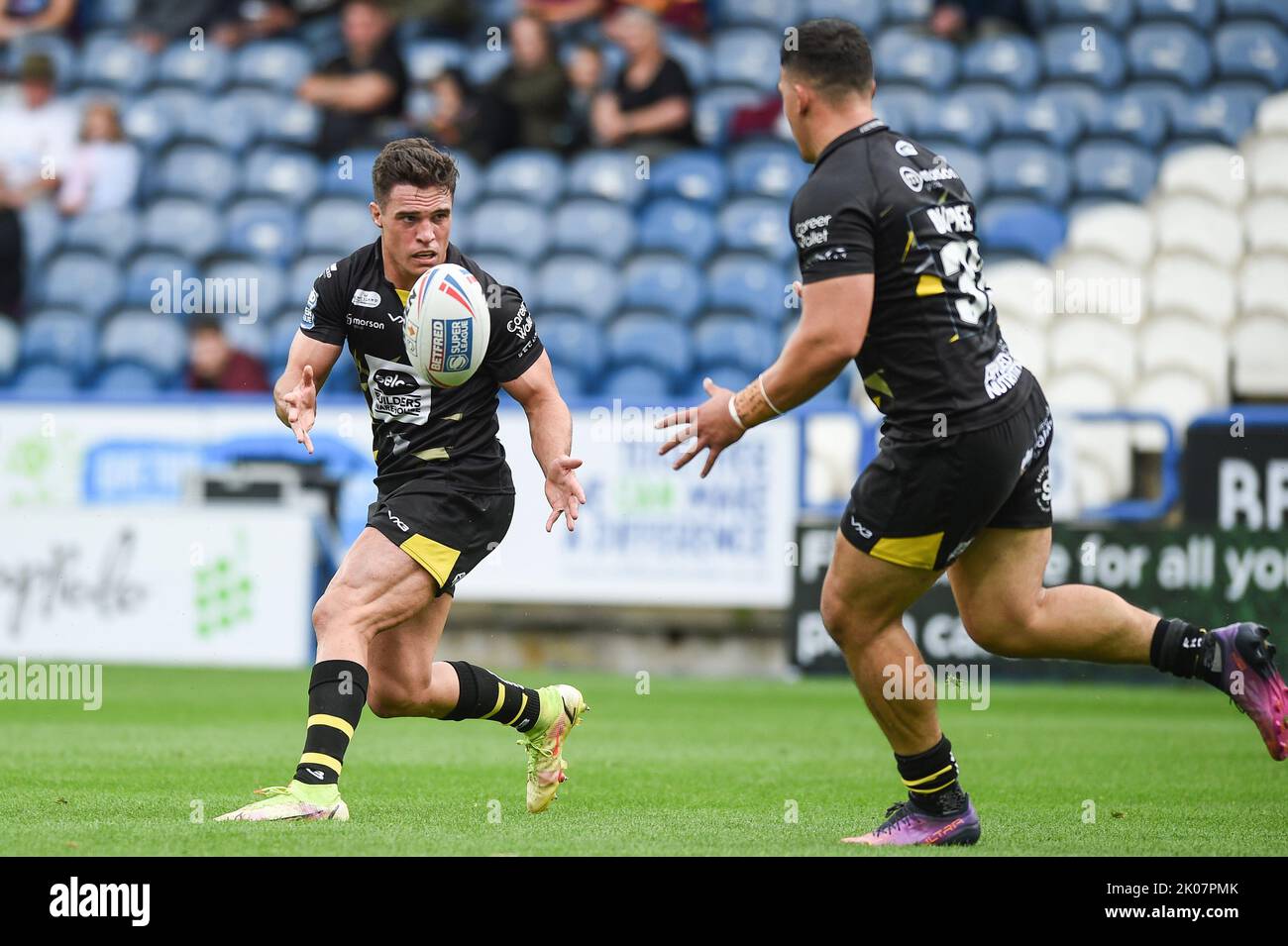 Huddersfield, England -10th September 2022 -Brodie Croft (6) of Salford ...