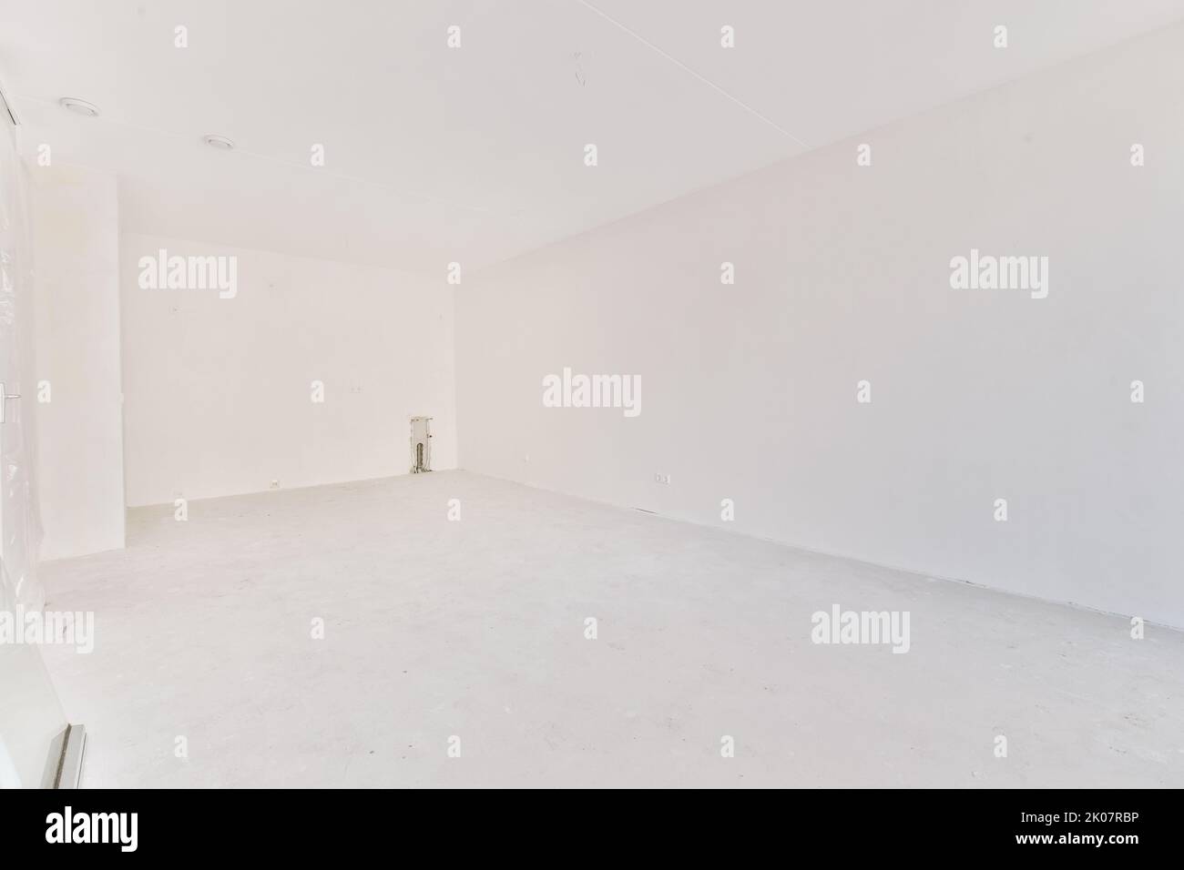 A cozy and spacious empty room in a luxury house Stock Photo - Alamy