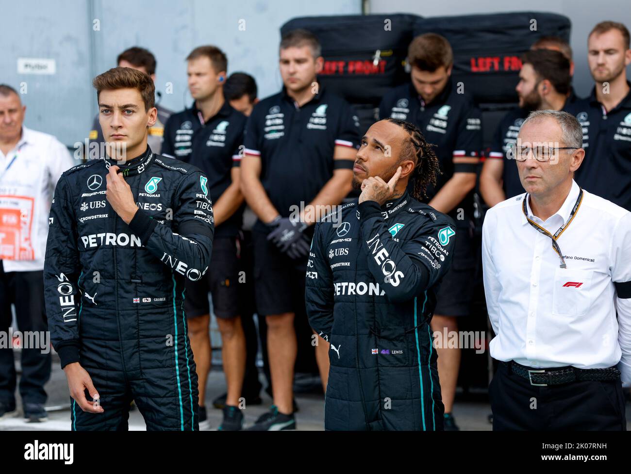 Queen elizabeth lewis hamilton hi-res stock photography and images - Alamy