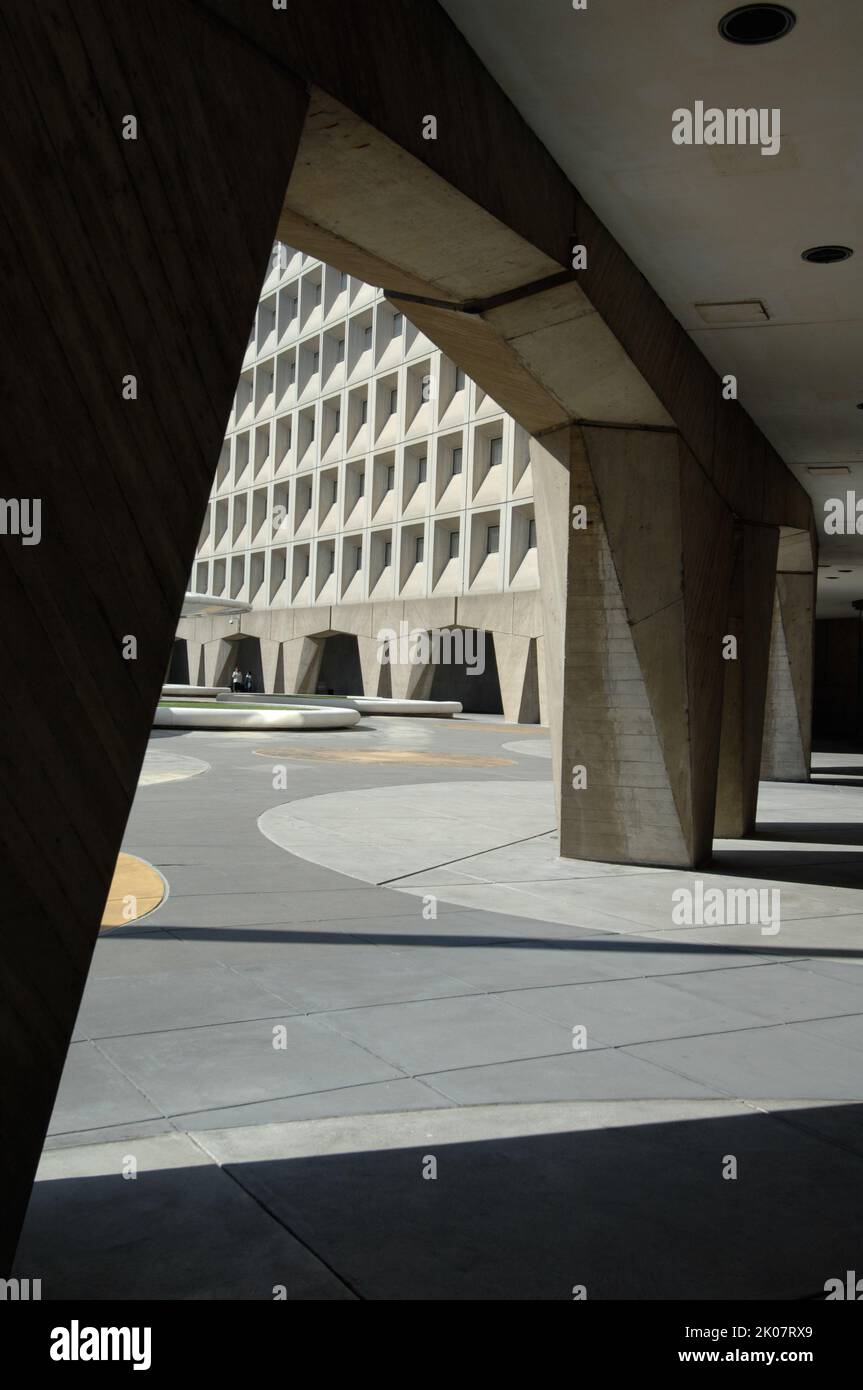 Select views: Exterior, HUD headquarters--Robert C. Weaver Federal ...