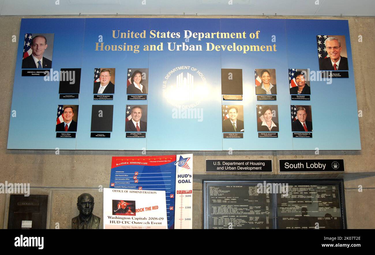 Weaver administration building hi-res stock photography and images - Alamy