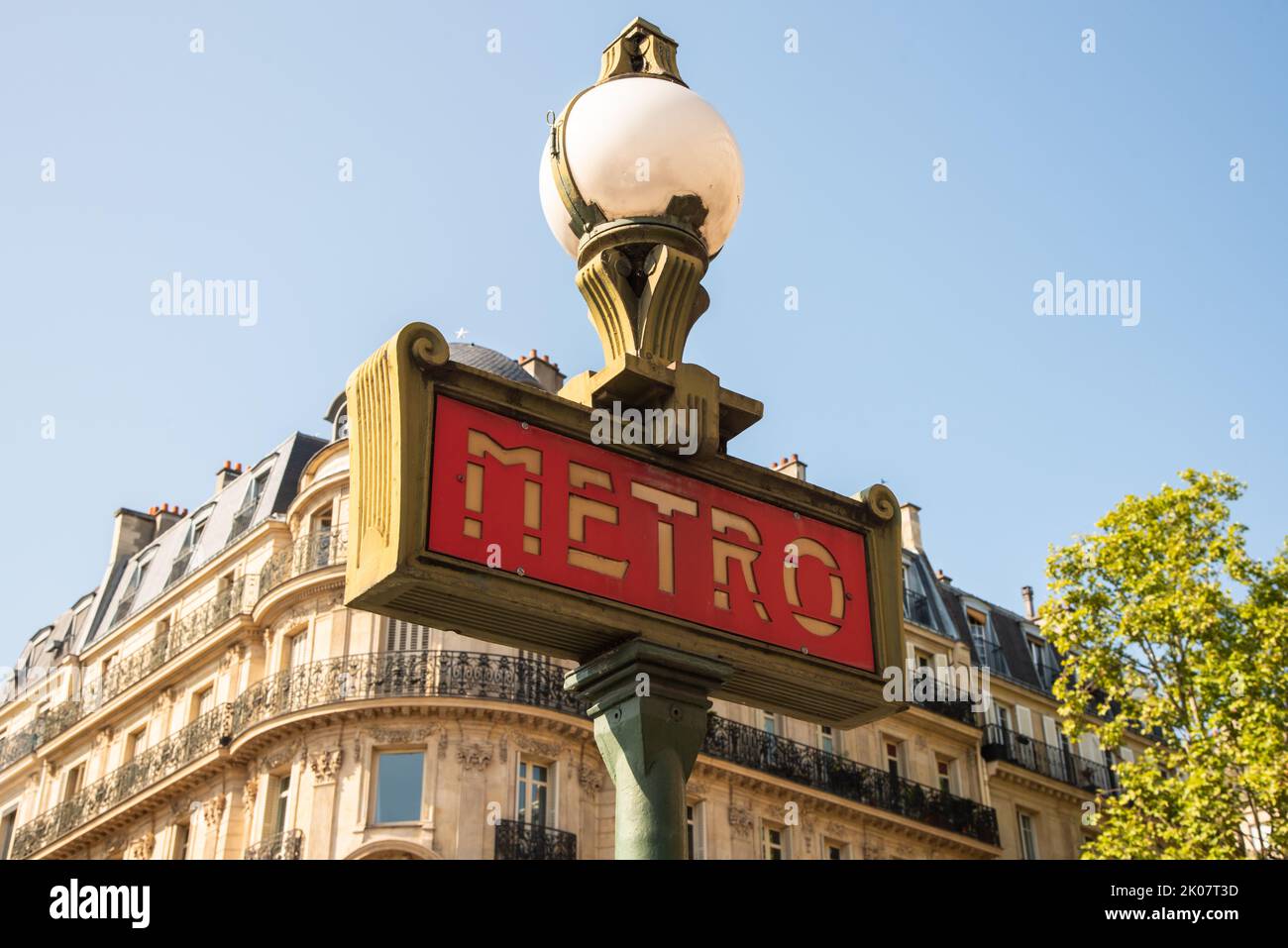 Paris rer sign hi-res stock photography and images - Alamy